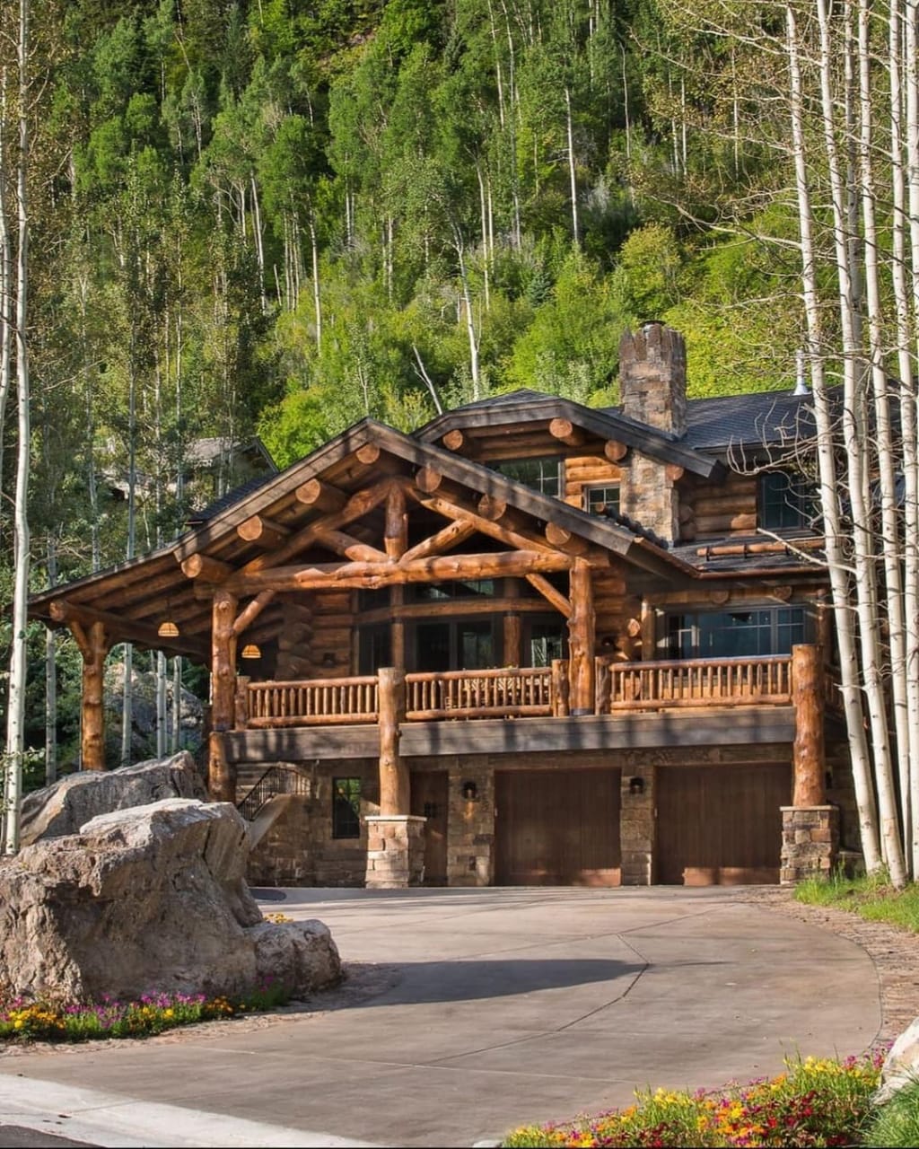 Casa de campo construida con troncos circulares de madera. - Casas de Campo