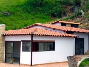25 bellas casitas de campo con techo de teja. - Casas de Campo