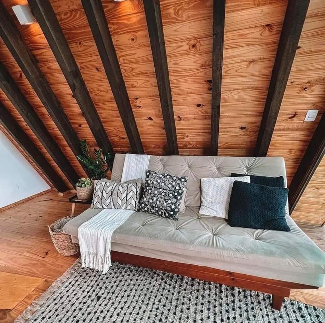 Vamos a explorar una casa alpina en un clima tropical. - Casas de Campo